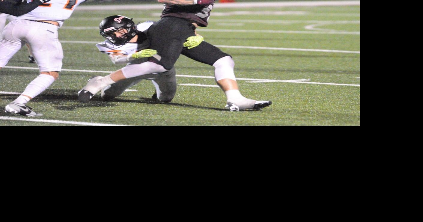 Burlington football edges Westosha Central, improves to 4-0