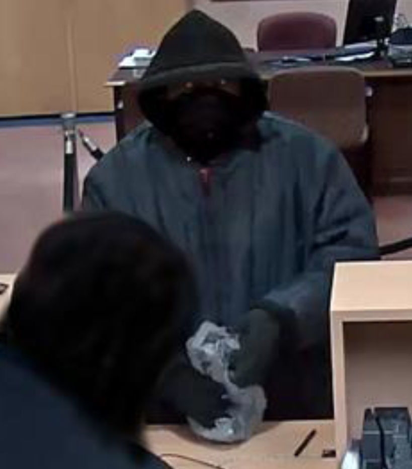 Police seek suspect in bank robbery | Local News | kenoshanews.com