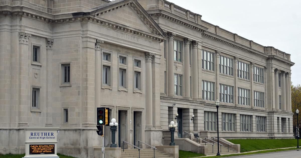 REUTHER HIGH SCHOOL | SECOND QUARTER HONOR ROLL