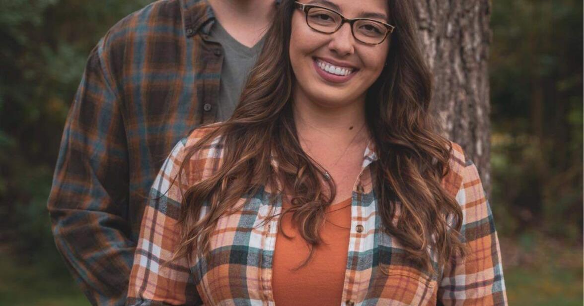 Faith Flores and Robert DeVilbiss of Kenosha announce engagement