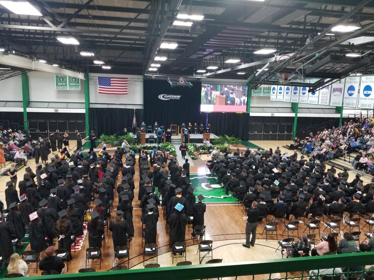 Gateway graduation draws hundreds at UW-Parkside