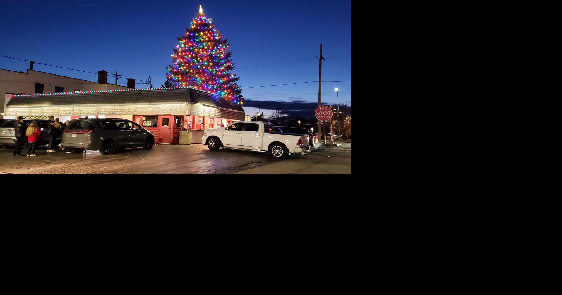 Kenosha Christmas tree tradition renewed at car-hop eatery