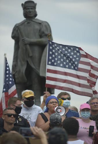 Columbus protest turns into clash with counter-demonstrators