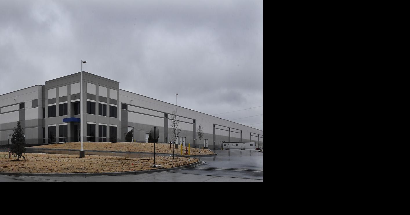 Uline to adds industrial building in village