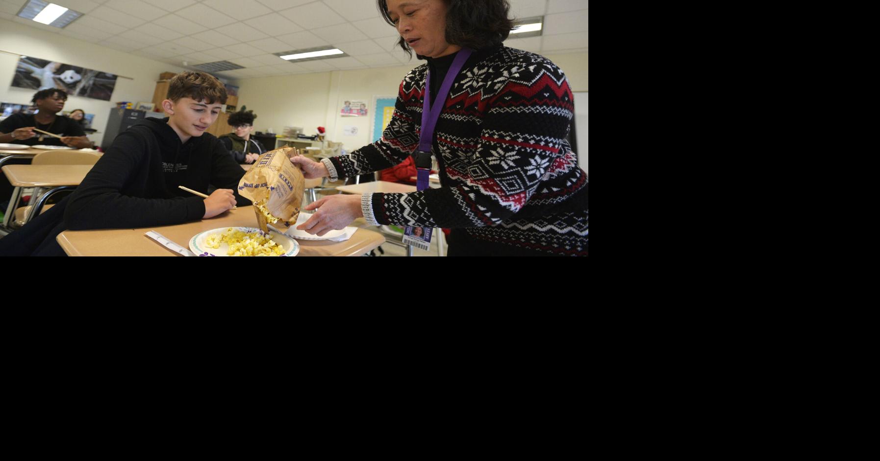 Students in Indian Trail's Chinese I class learn numbers, chopstick ...