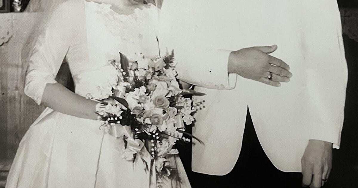 WEDDING ANNIVERSARY: James & Sandra Riese of Kenosha mark 60th anniversary