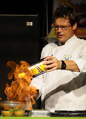 Celebrity chef Jon Ashton plans to do show for troops | News | Kentucky ...