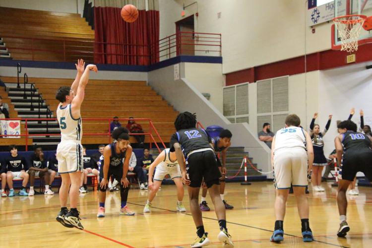 Warriors defeat Falcons 54-38 | Sports | Kentucky New Era