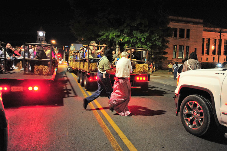 Night Riders appear from shadows again | News | Kentucky New Era