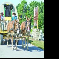 Cherokee couple traveling Trail of Tears in covered wagon | News ...