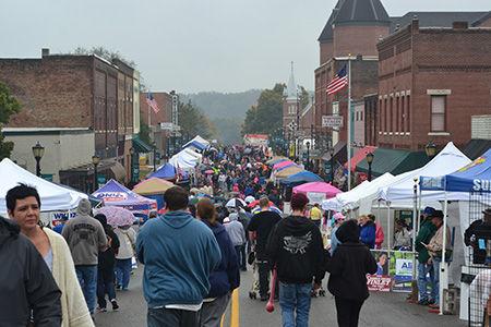 Cadiz Ham Festival draws crowd despite wet weather | News | Kentucky ...