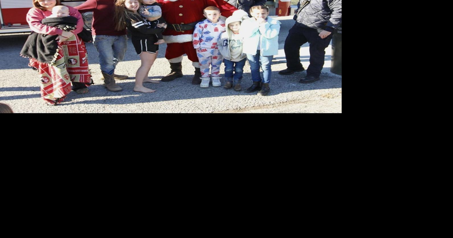 Santa greets thousands of the community | News | Kentucky New Era