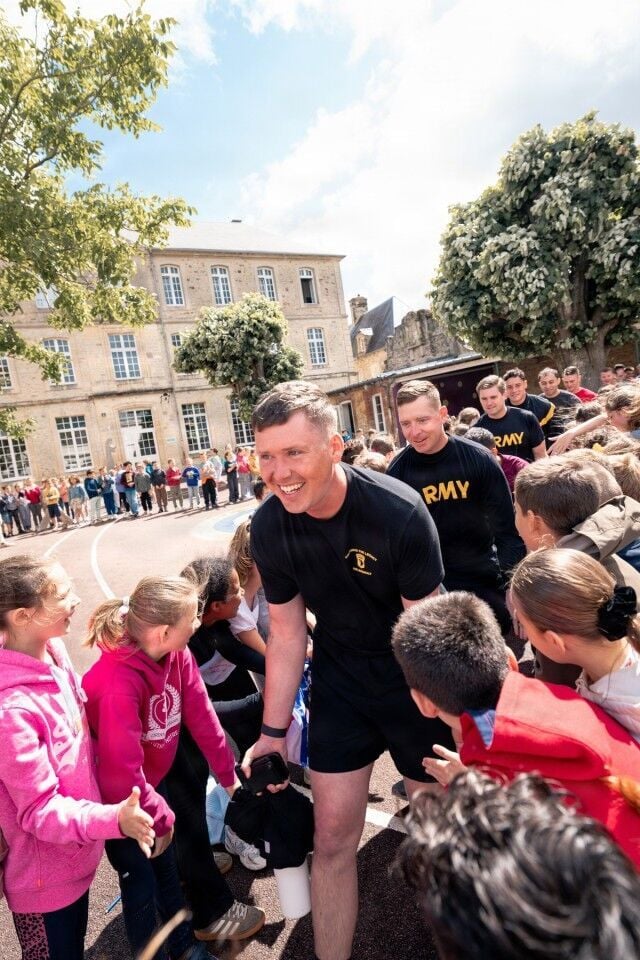 Screaming Eagles connect with French students in Normandy | News ...