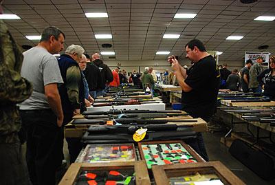 Gun show brings in crowd despite recent shooting | News | Kentucky New Era