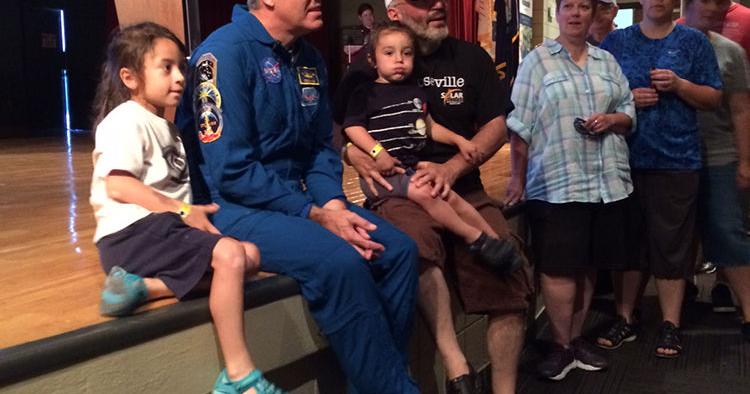 Astronaut Bowen talks space walk at HCC auditorium | Eclipse | Kentucky ...