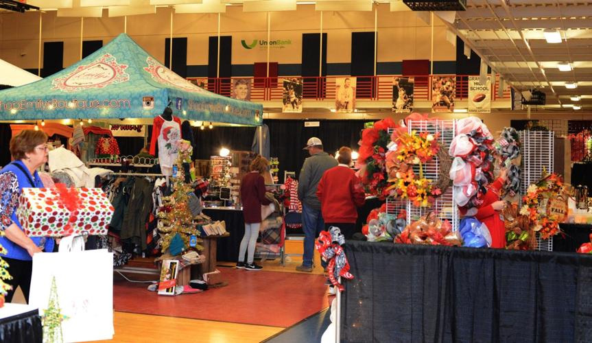 PHOTOS: Past Holly Jolly Holiday Shows | Local News | kinston.com