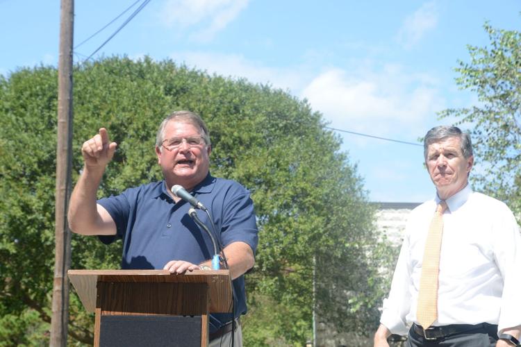 Photos: Neuseway Nature Center ceremony | Local News | kinston.com