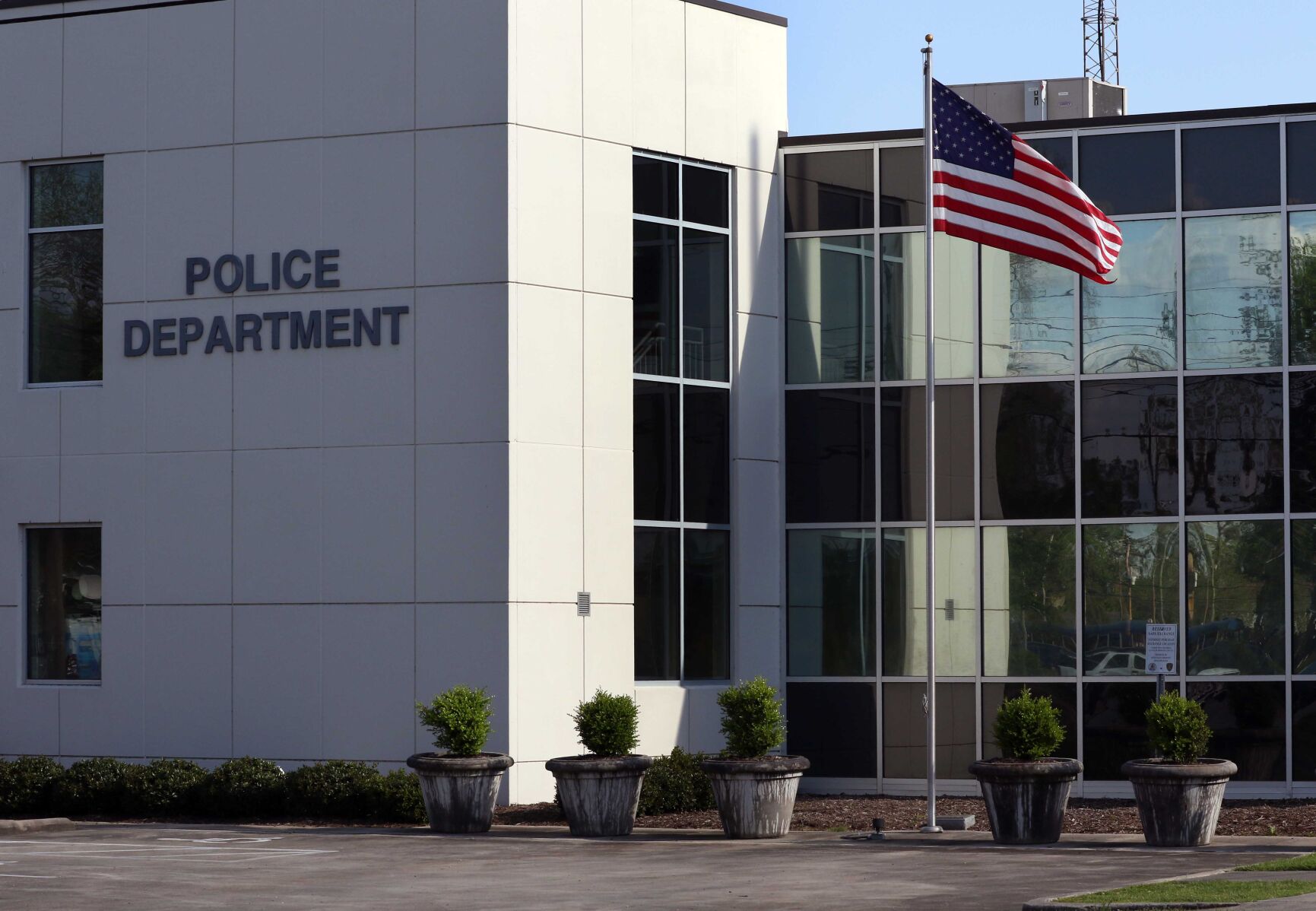 Kinson City Council approves pay raises for all full-time employees ...