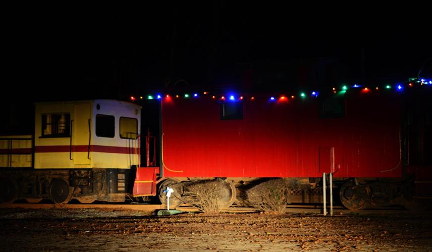 PHOTOS: Lighting Up the Night | Local News | kinston.com