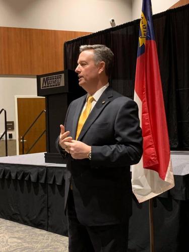 Sen. Perry takes oath of office | Local News | kinston.com