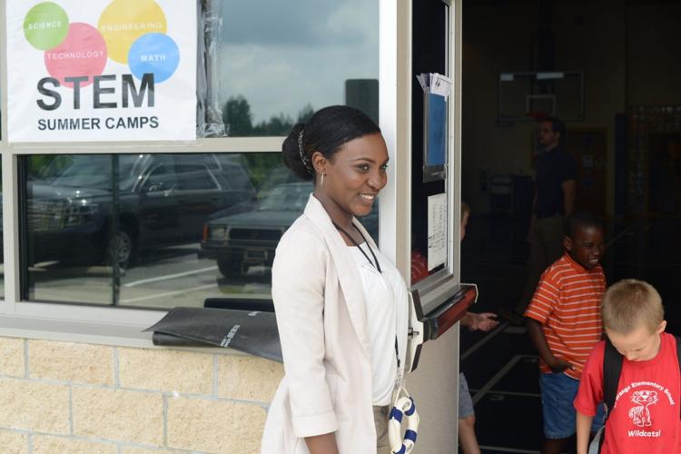 Teach for America program gives would-be teachers classroom experience ...