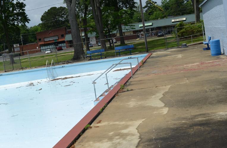 PHOTOS: Emma Webb Pool | Local News | kinston.com