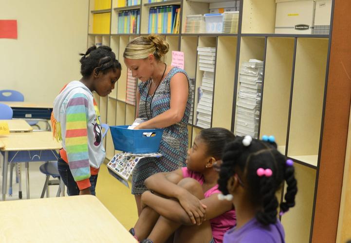 Teach for America program gives would-be teachers classroom experience ...