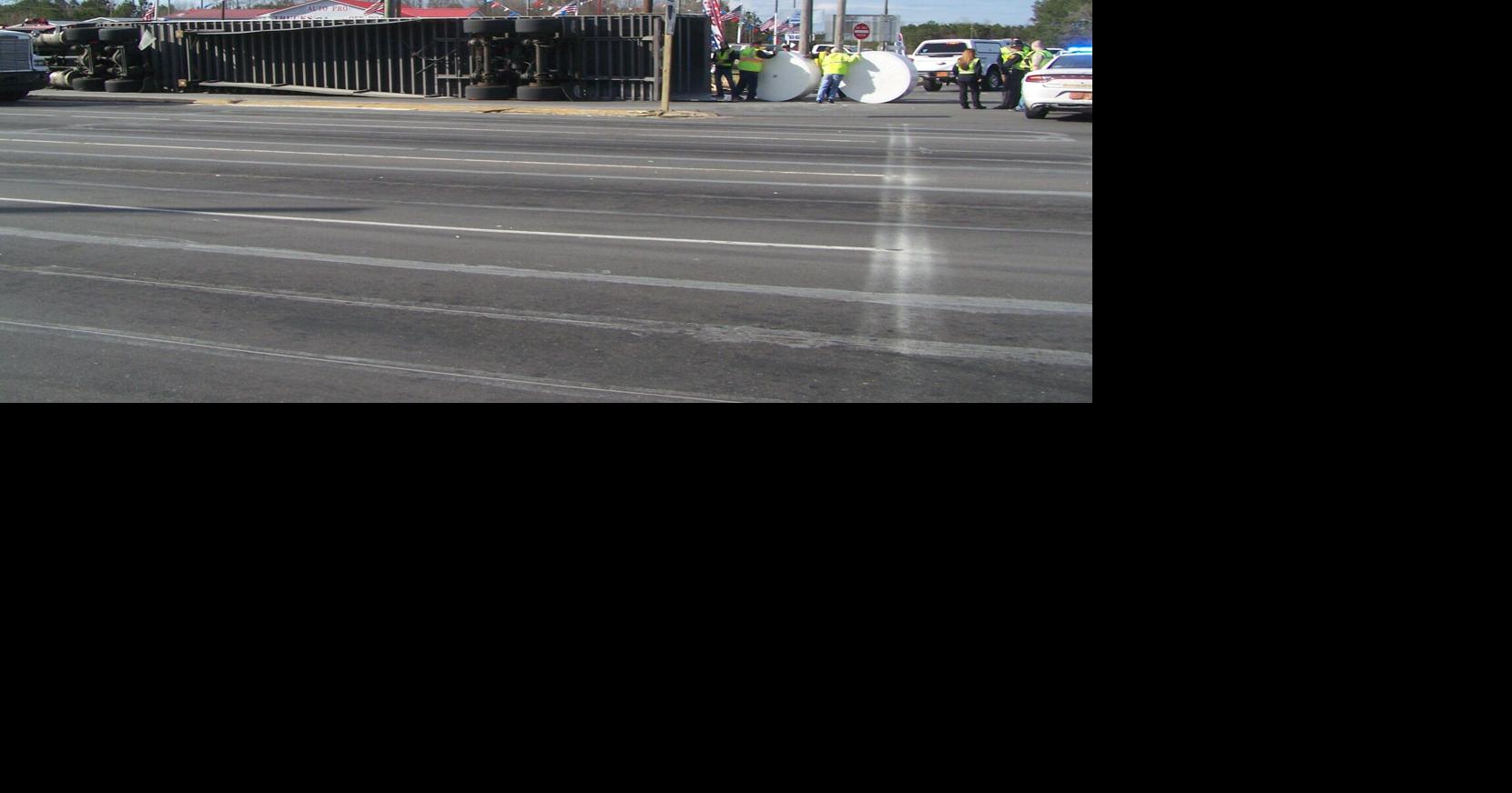 Big rig wrecks at Skinner's Bypass intersection | Local News | kinston.com