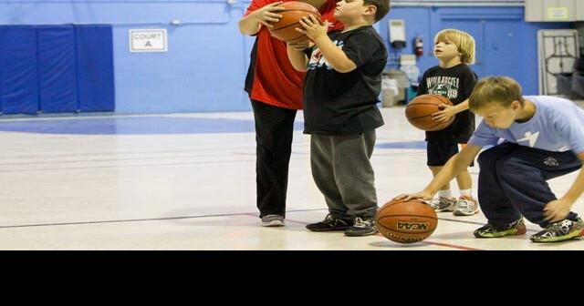 Special needs basketball league welcomes players, cheerleaders | Local ...