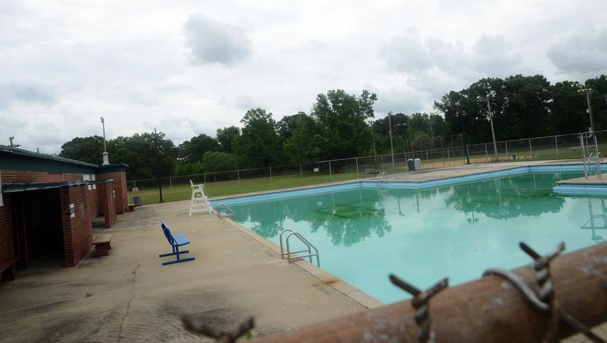PHOTOS: Holloway Pool | Local News | kinston.com