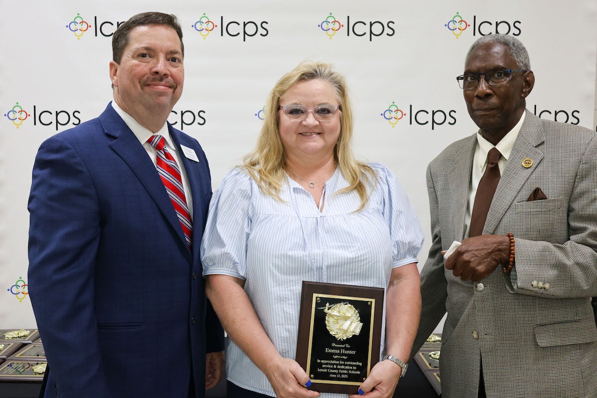 LCPS honors retiring staff, educators | Local News | kinston.com