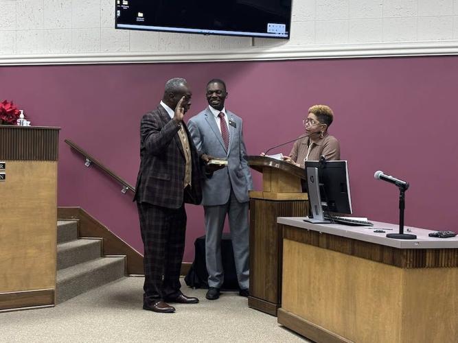New mayor, council members sworn in | Local News | kinston.com