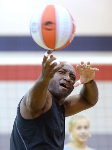 Display of dexterity: Former ‘Harlem Legend’ Dexter Williams motivates ...