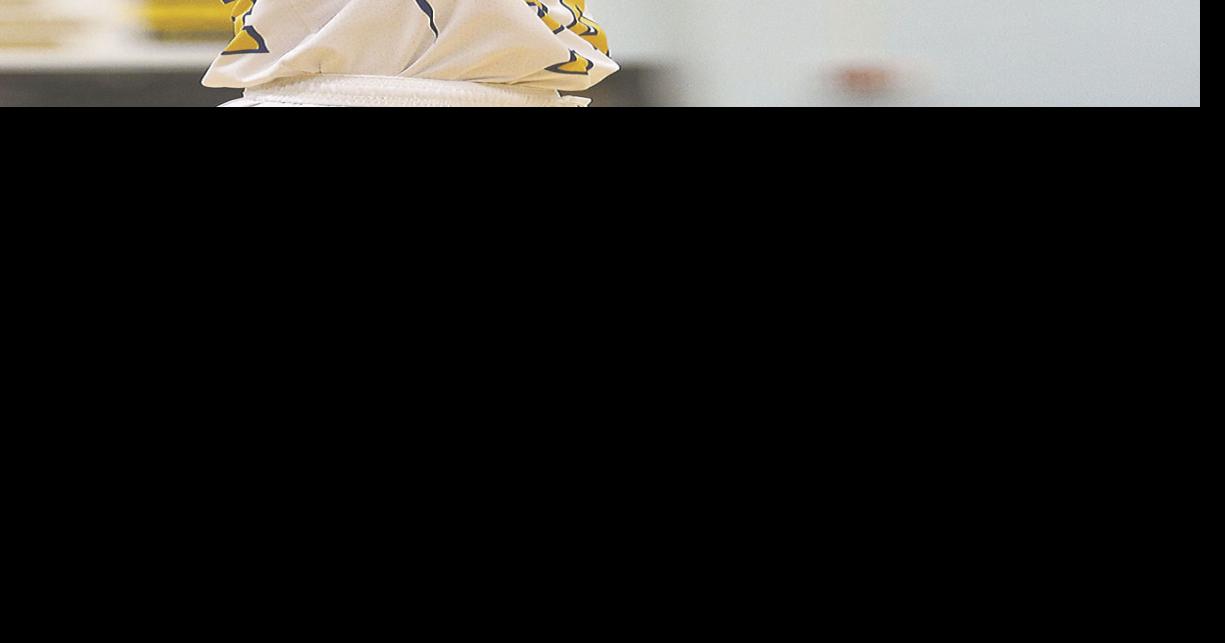 GIRLS BB: Davis shoots her way to 1,000 points | Sports | kokomotribune.com