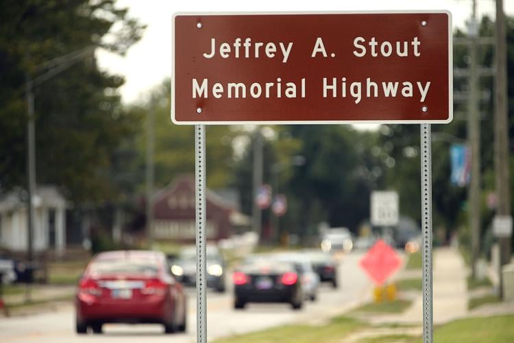'Mr. Community': Stretch of Ind. 26 in Russiaville renamed after Jeff ...