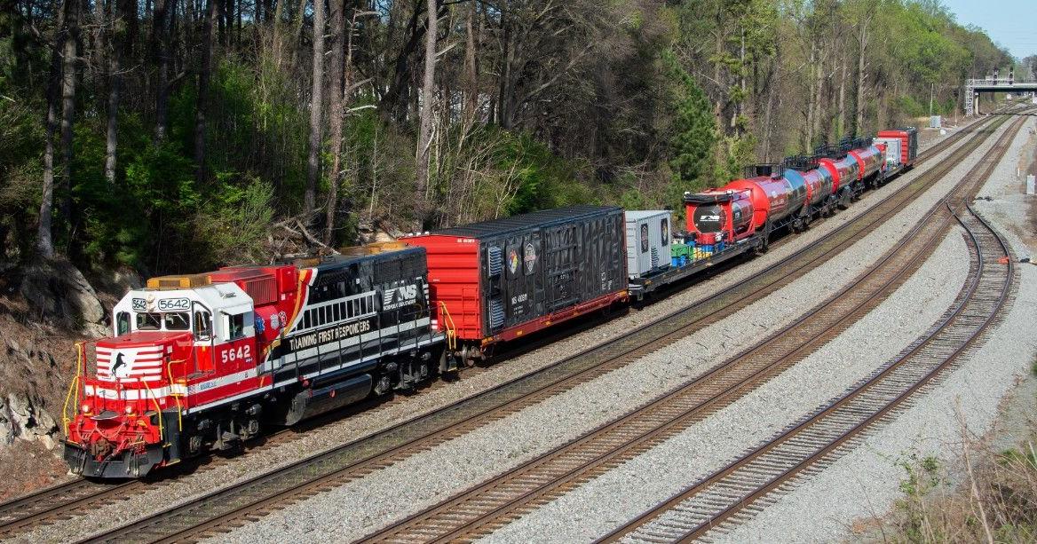 Peru sees uptick in trains blocking railroad crossings | Local news ...