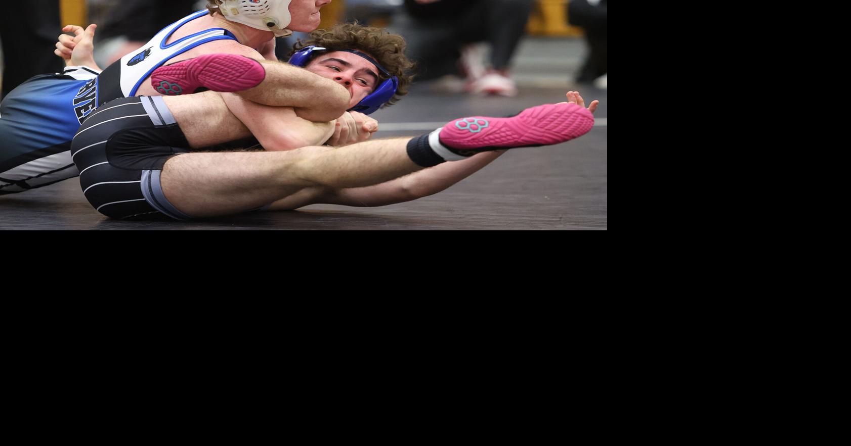 PHOTOS: Hoosier Conference wrestling | Sports | kokomotribune.com