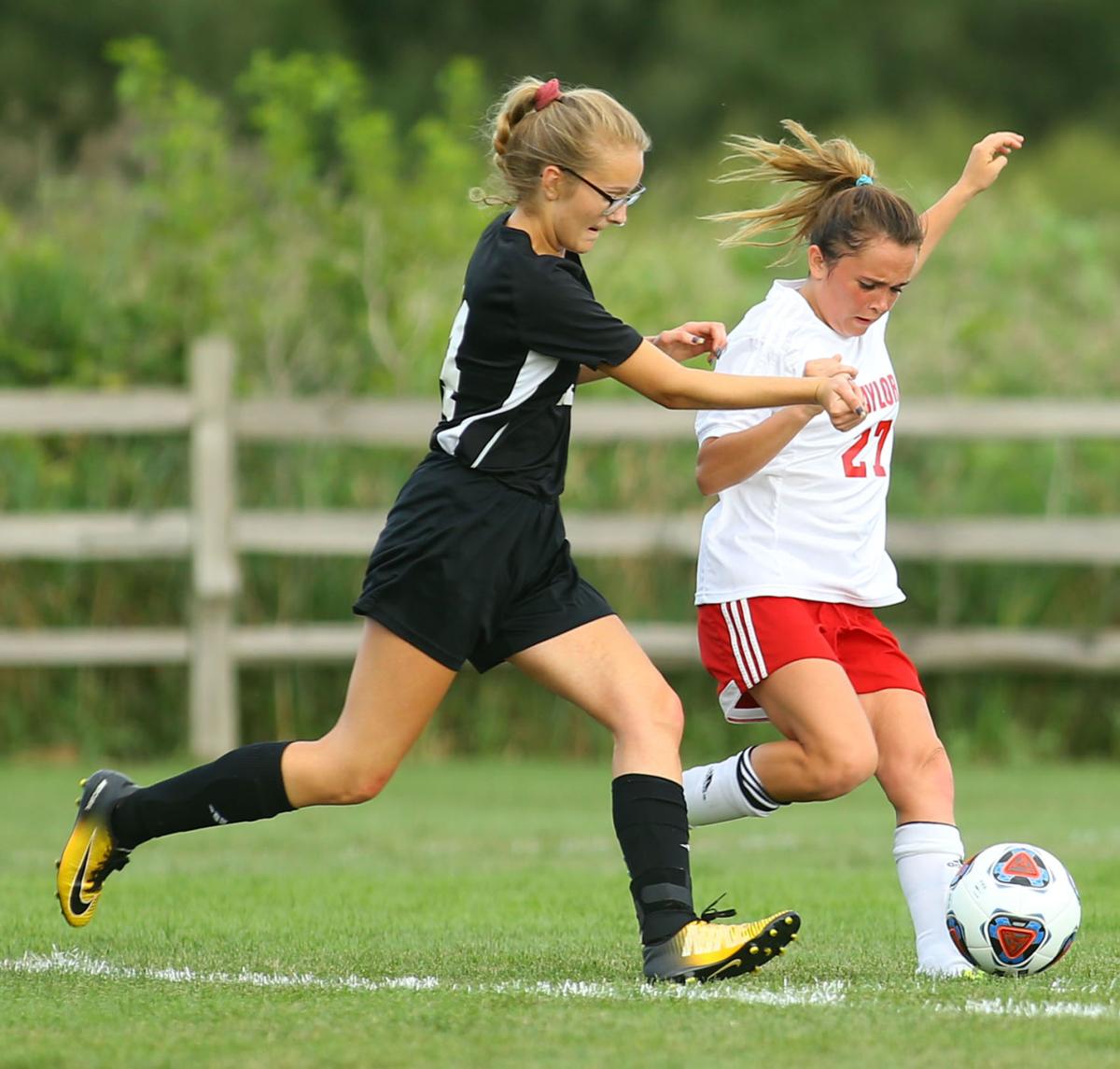 PHOTOS: Taylor vs Peru girls soccer | Sports | kokomotribune.com