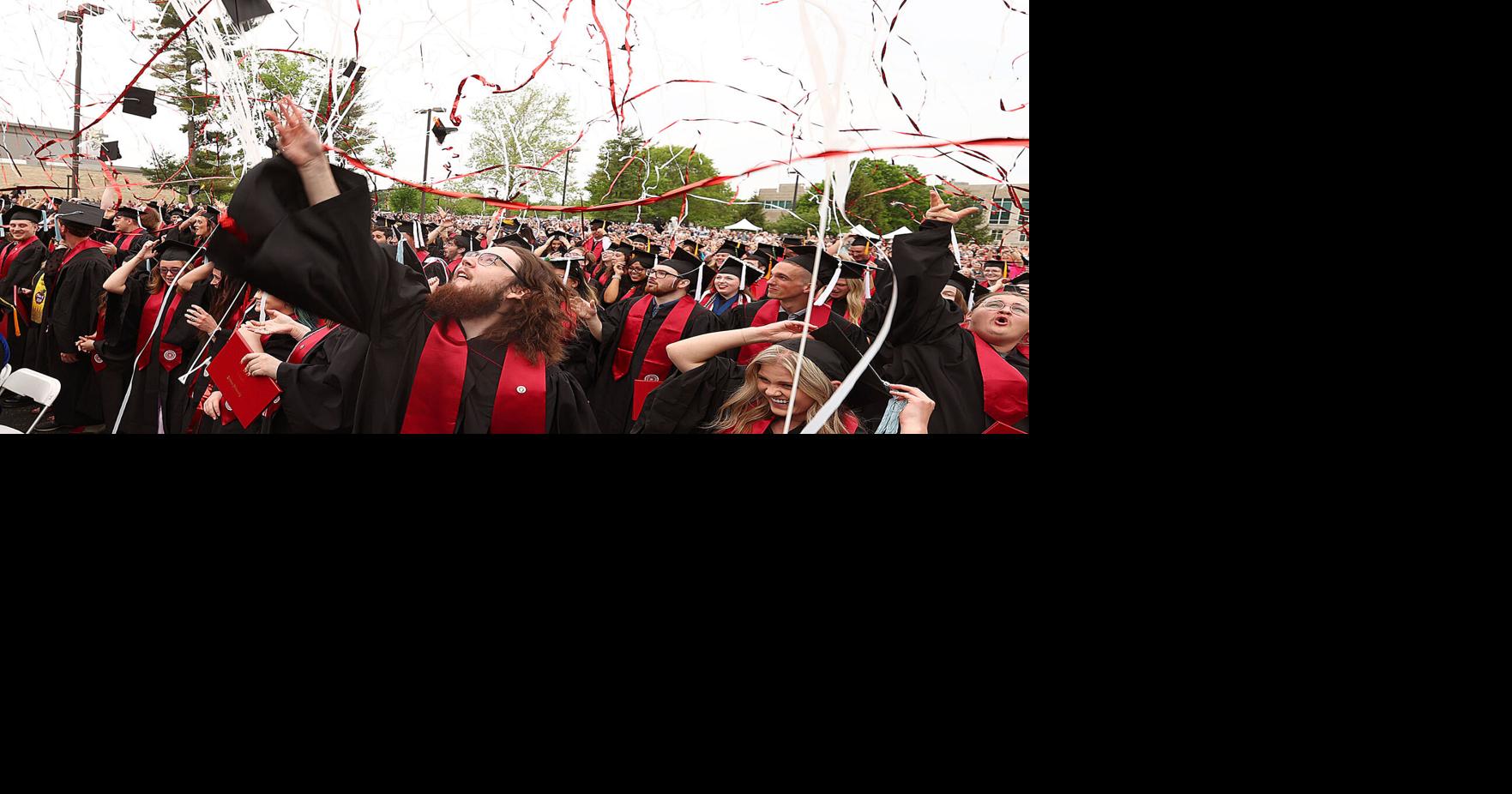 IUK students graduate, beat the rain | News | kokomotribune.com