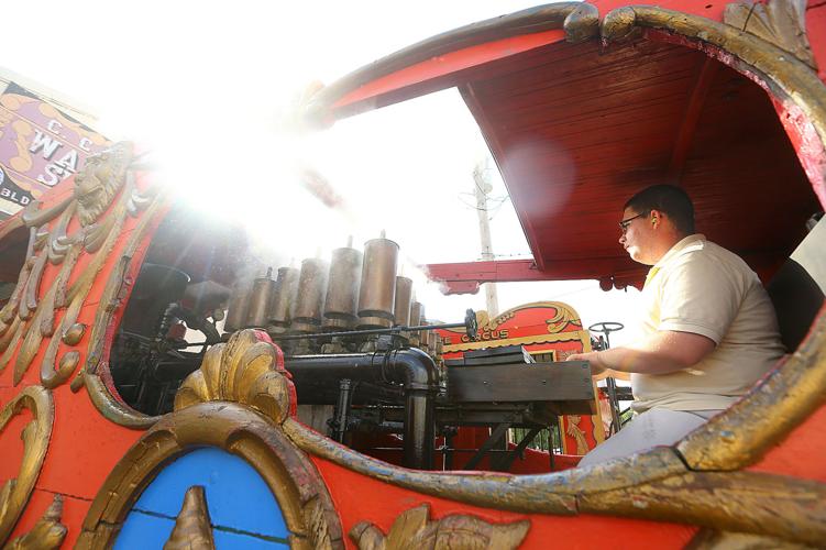 The Calliope Kings: Two Peru natives keep circus tradition alive ...
