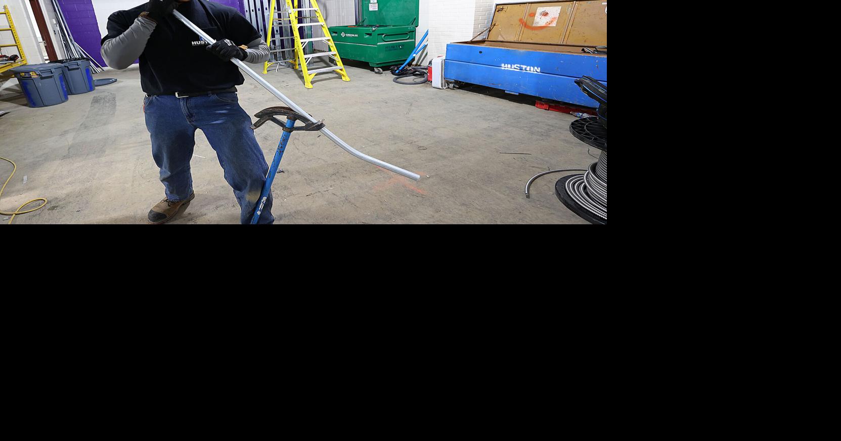 IBEW Local 873 members weigh in on apprenticeship program | News ...