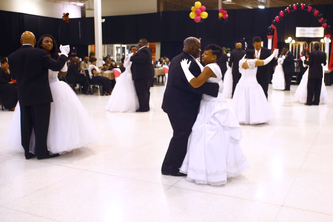 Debutante Cotillion | Features | kokomotribune.com