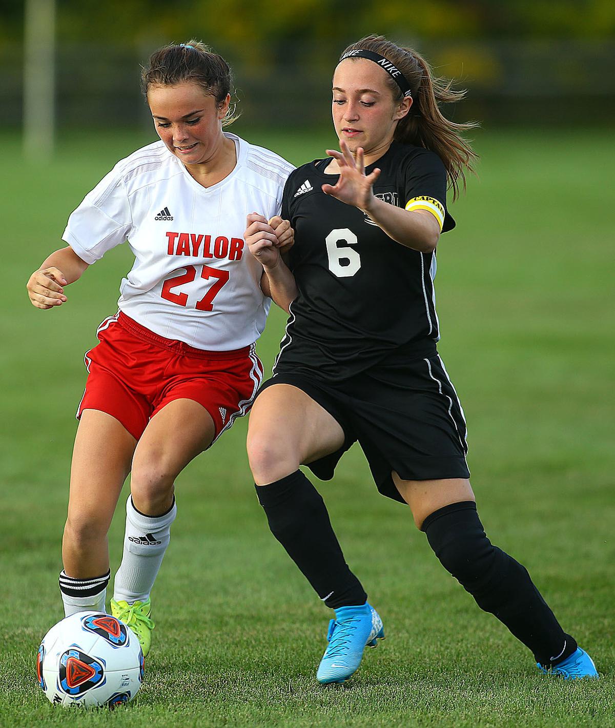 PHOTOS: Taylor vs Peru girls soccer | Sports | kokomotribune.com