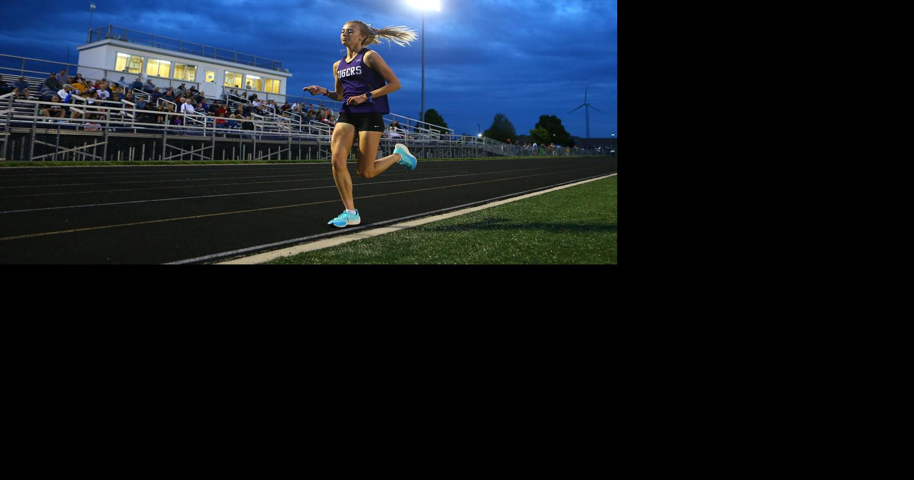PHOTOS: Girls track & field sectional | Sports | kokomotribune.com