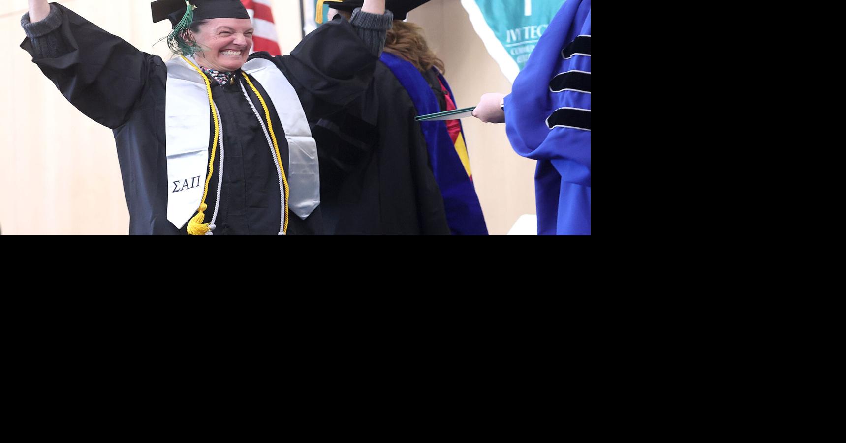 PHOTOS: Ivy Tech graduation | News | kokomotribune.com