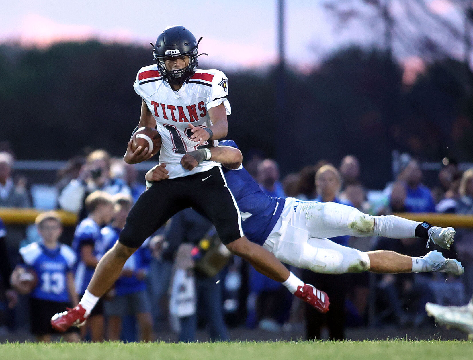 FOOTBALL: No. 9 Comets, Titans set for HHC collision; other Week 4 ...