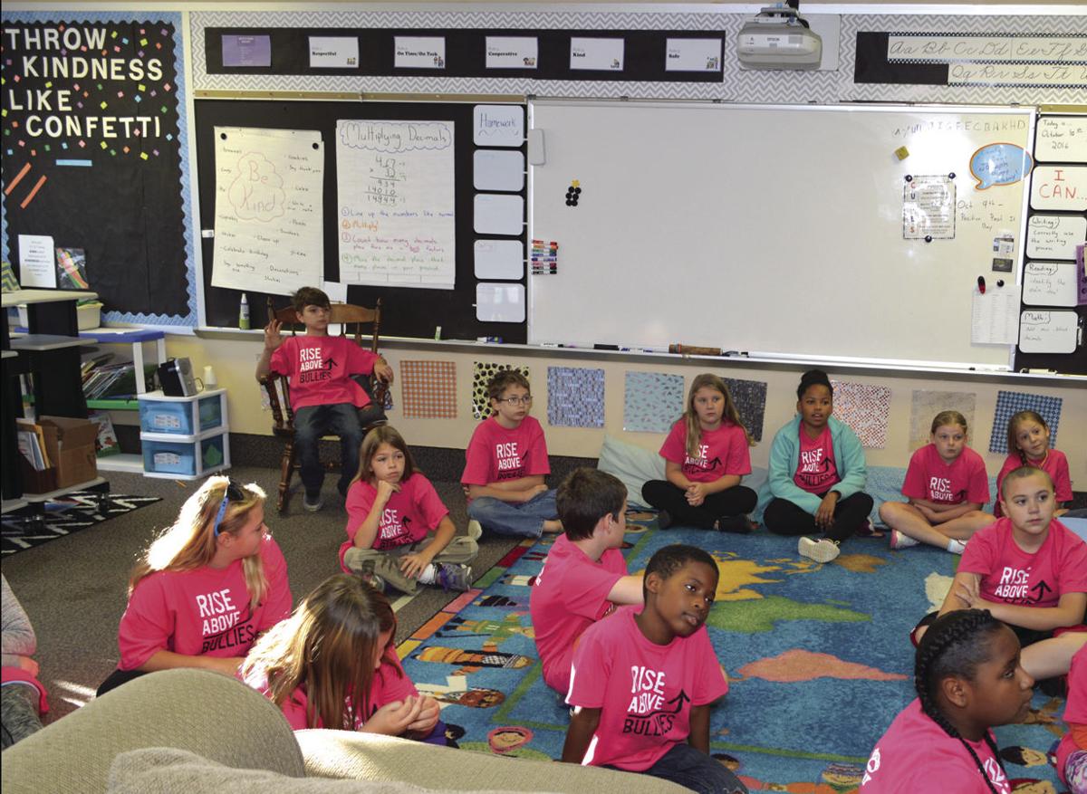 Spread the love: students at Pettit Park participate in Positive Post ...