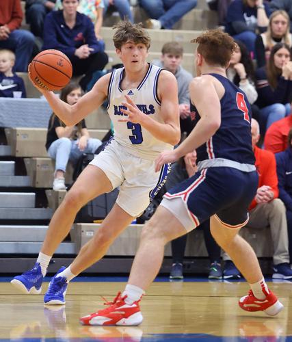 BOYS BB: No. 3 Tipton decks Cass with dominant play in opening half ...