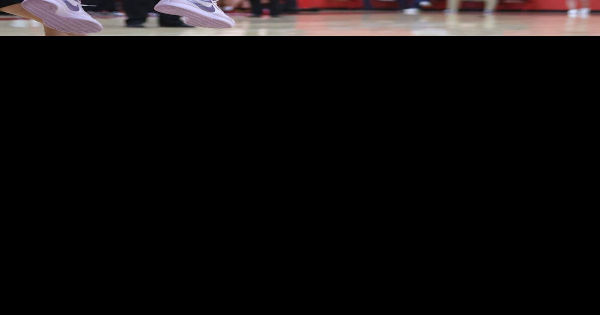 PHOTOS: Taylor vs Delphi boys BB | Sports | kokomotribune.com