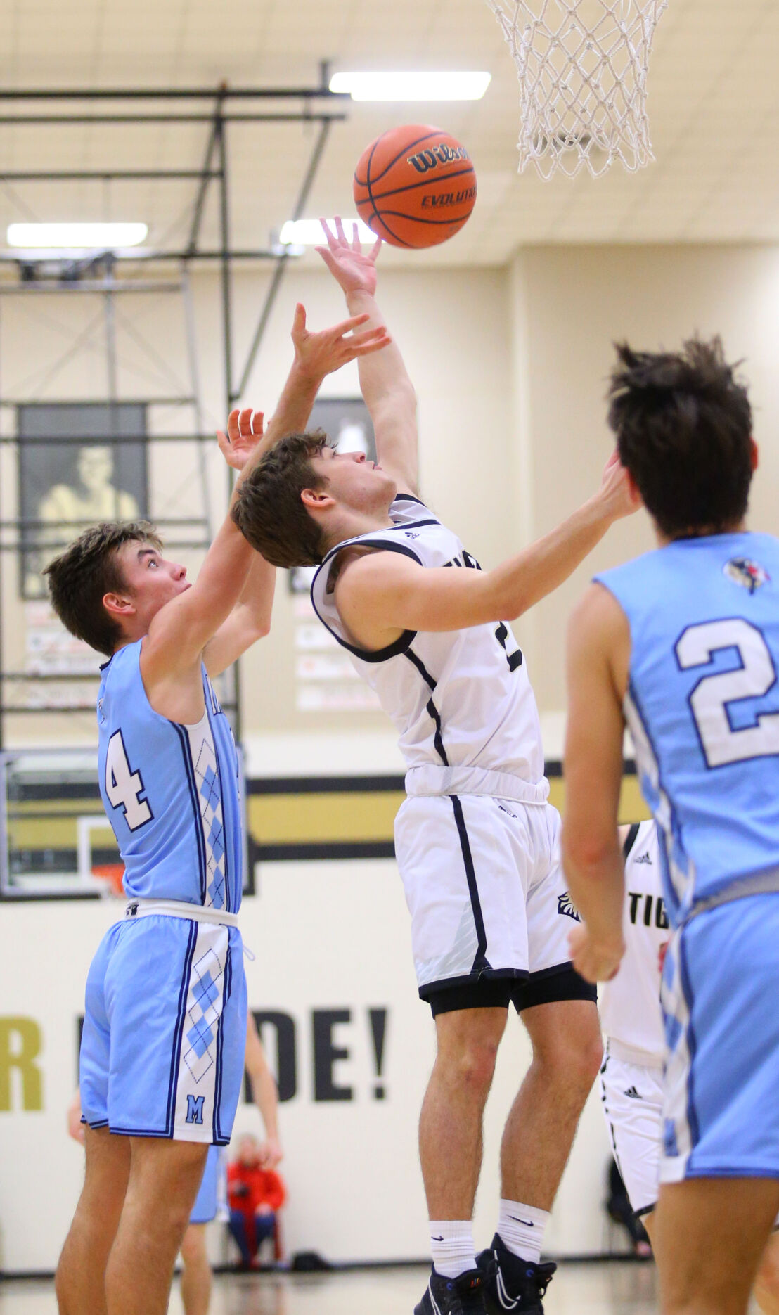 PHOTOS: Peru vs Maconaquah boys basketball | Sports | kokomotribune.com